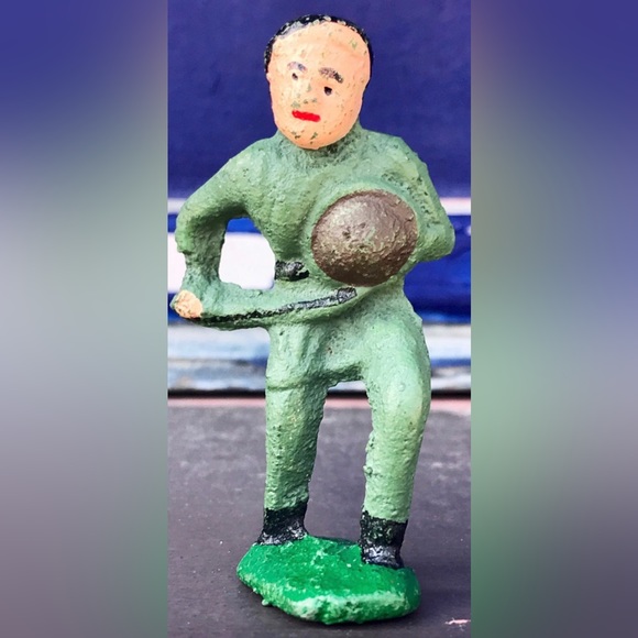 Toys | Vintage 192s Antique Miniature Solid Metal Wwi Bowing Soldier ...